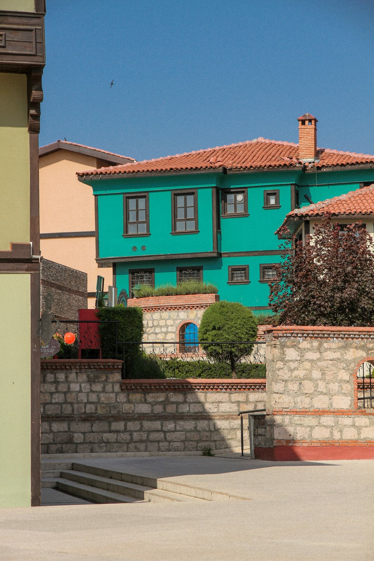 12 Best International House Swapping Websites (Save BIG On Expenses ...